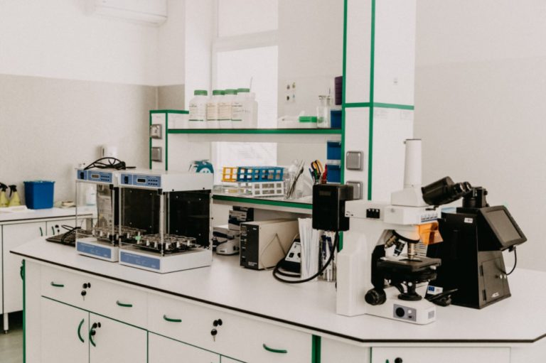 Understanding Different Types of Lab Equipment and Their Uses